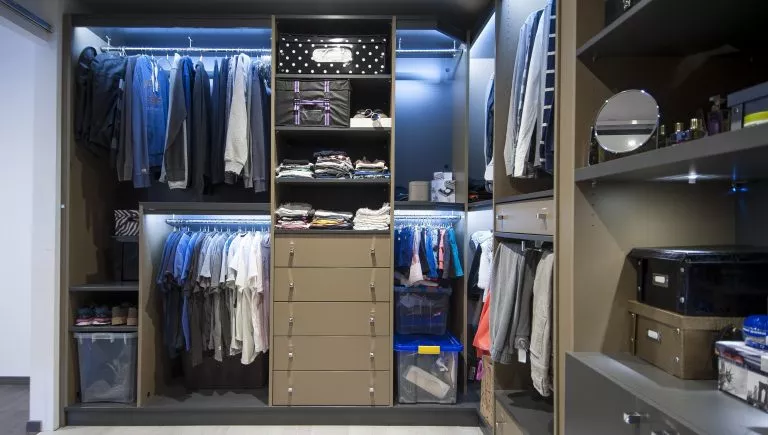 Le dress-code du dressing - Visite Déco