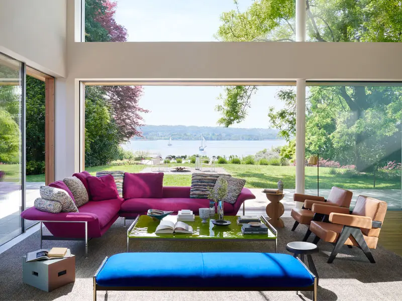 Un canapé coloré dans l'air du temps - Visite Déco