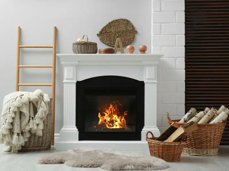 Comment décorer sa cheminée en hiver ? - Visite Déco